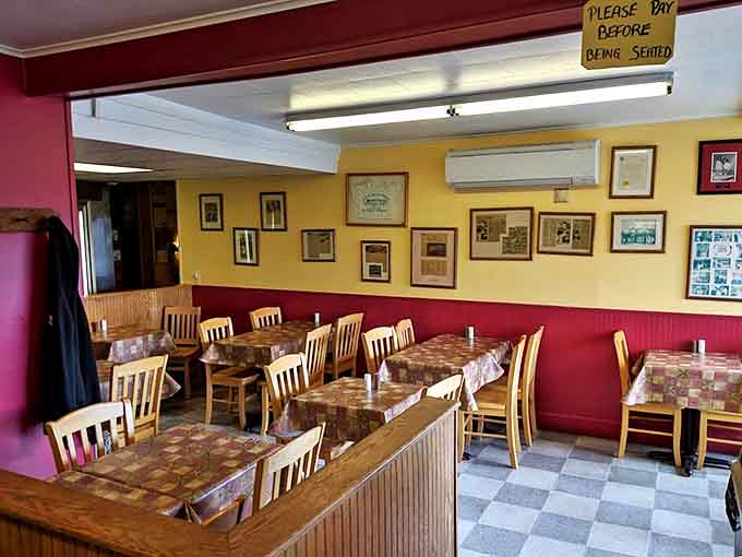 The dining room feels like Vermont's living room&mdash;unpretentious, welcoming, and ready for the serious business of sandwich enjoyment.