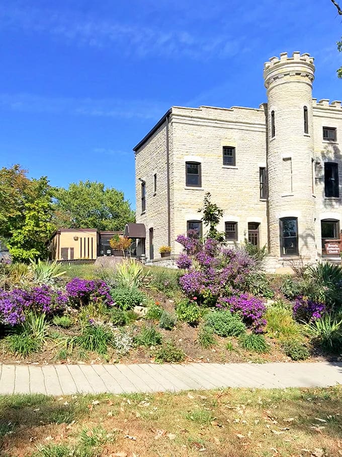 Spring brings a burst of purple blooms to the castle grounds&mdash;Mother Nature clearly got the royal landscaping memo.