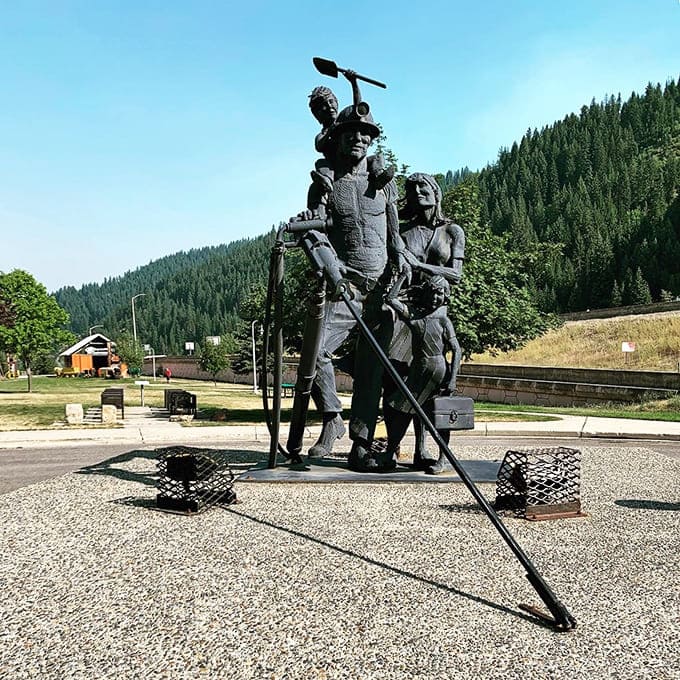 This striking miners' memorial captures the spirit of those who shaped Wallace. Tools in hand, these bronze figures stand as silent witnesses to the town's silver legacy.