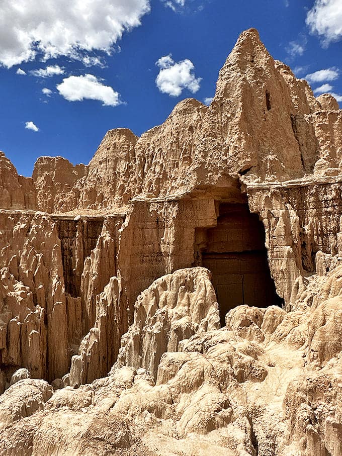 Cathedral Gorge's otherworldly formations look like nature's attempt at building its own version of Gaud&iacute;'s Sagrada Fam&iacute;lia.