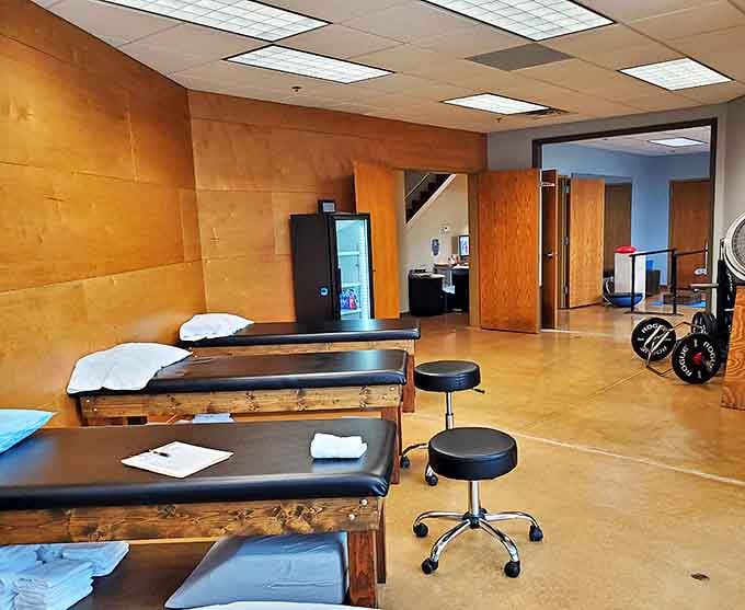 This physical therapy space embodies Midwestern practicality&mdash;clean, functional, and ready to get you back to doing whatever it is you love doing.