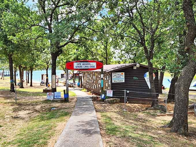 This little lakeside shop practically screams "summer memories in the making" – just add ice cream and spontaneous cannonballs.