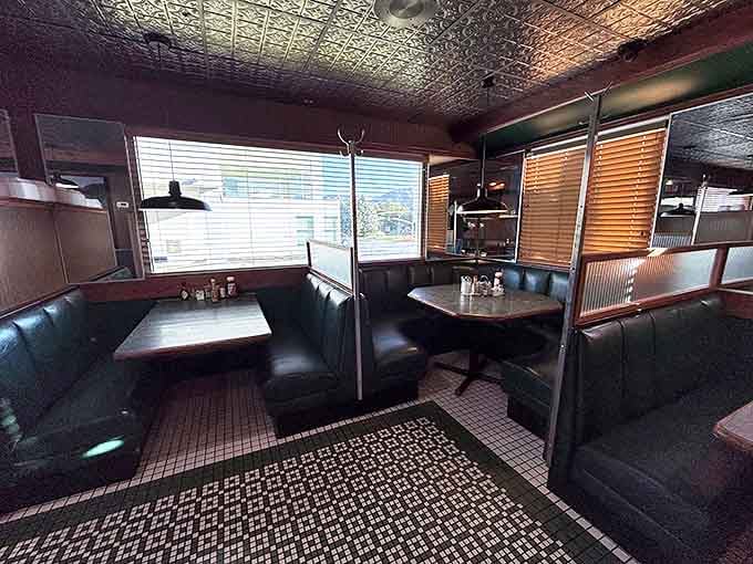 These booths have witnessed first dates, family reunions, and countless "should we split a pie?" negotiations over the decades.