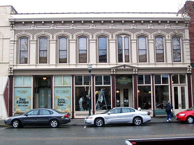 Dayton's historic architecture shines in this beautifully preserved building, offering visitors a glimpse into the town's elegant past.