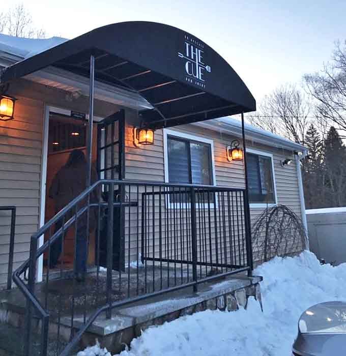 The understated entrance leads to some of the most satisfying ribs your taste buds will encounter.