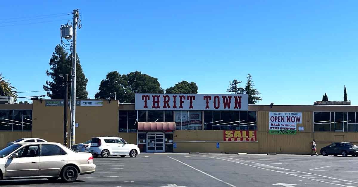 14 Gigantic Thrift Stores In California With Incredible Deals Locals ...