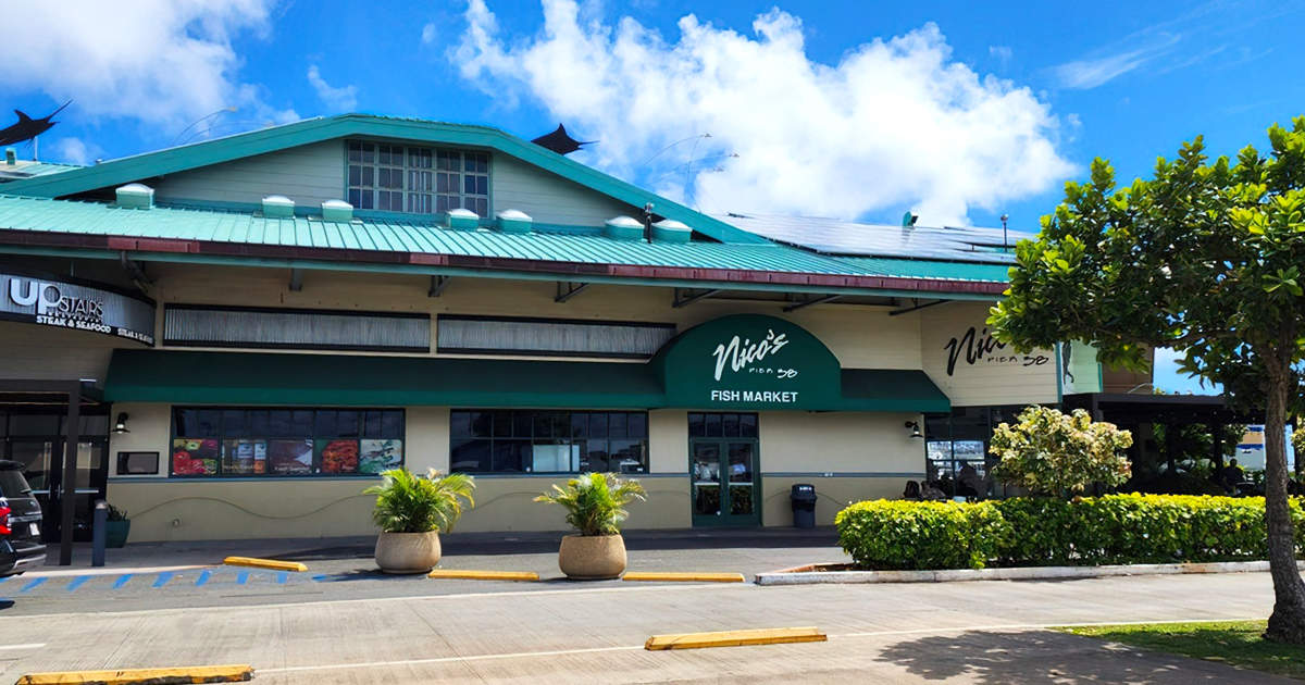 The Unassuming Restaurant In Hawaii With Outrageously Delicious Fish ...