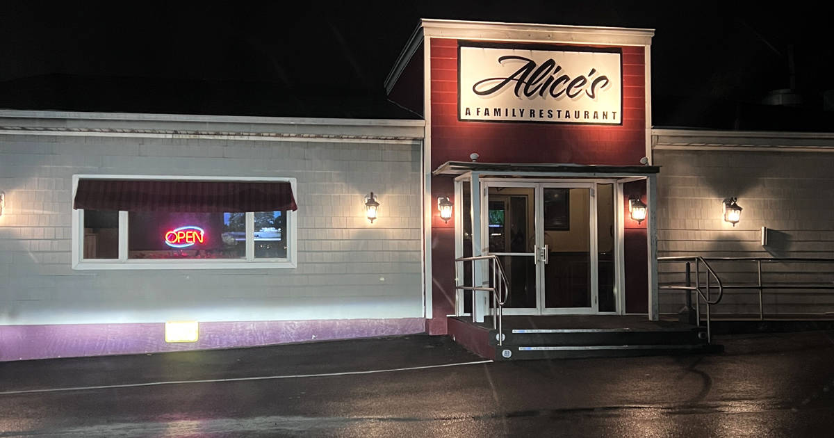 The Cream Of Crab Soup At This Low-Key Restaurant In Maryland Is So ...