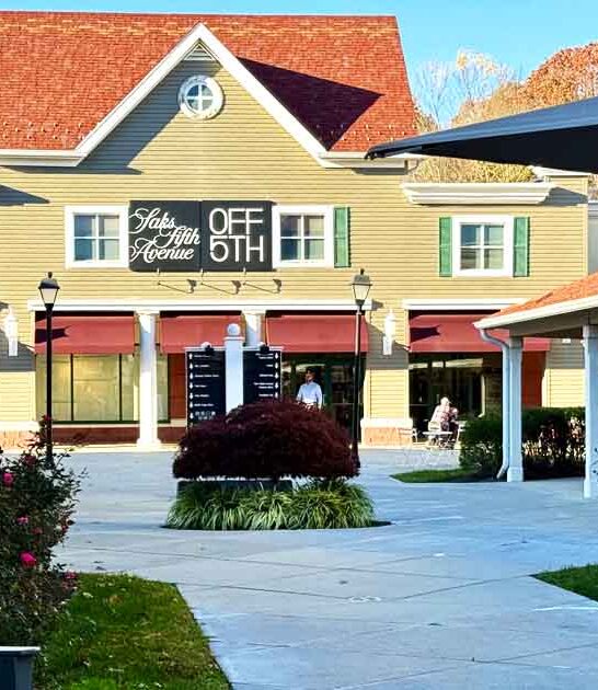 enormous outlet mall connecticut ftr