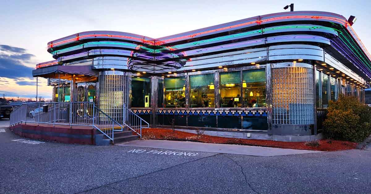 The Fish And Chips At This Old-School Diner In Connecticut Is Out-Of ...