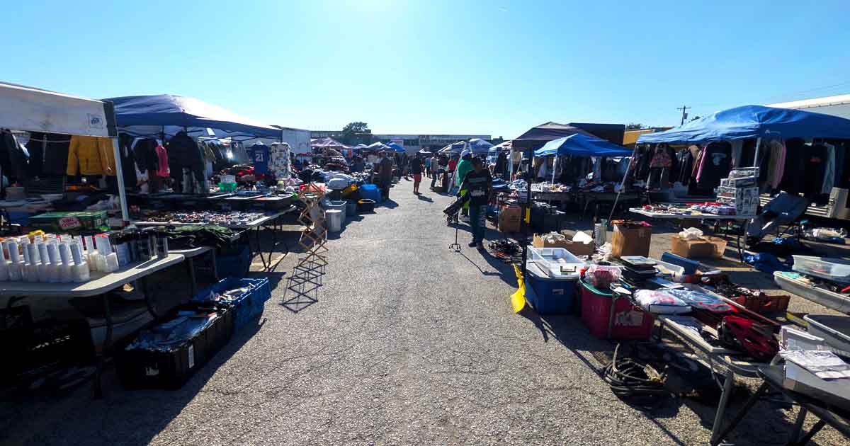 This Gigantic Flea Market In Pennsylvania Has Rare Finds Locals Won't ...
