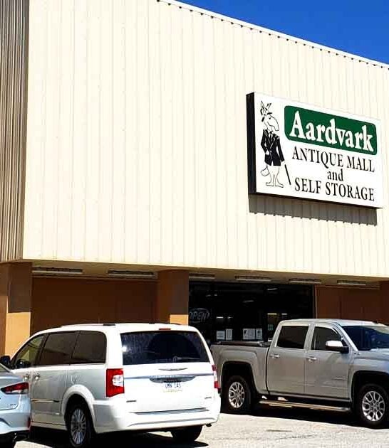 gigantic antique store nebraska ftr