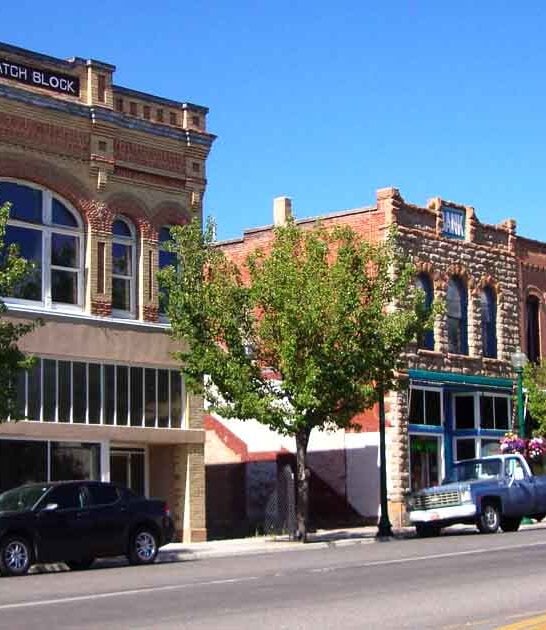 gorgeous town utah postcard ftr