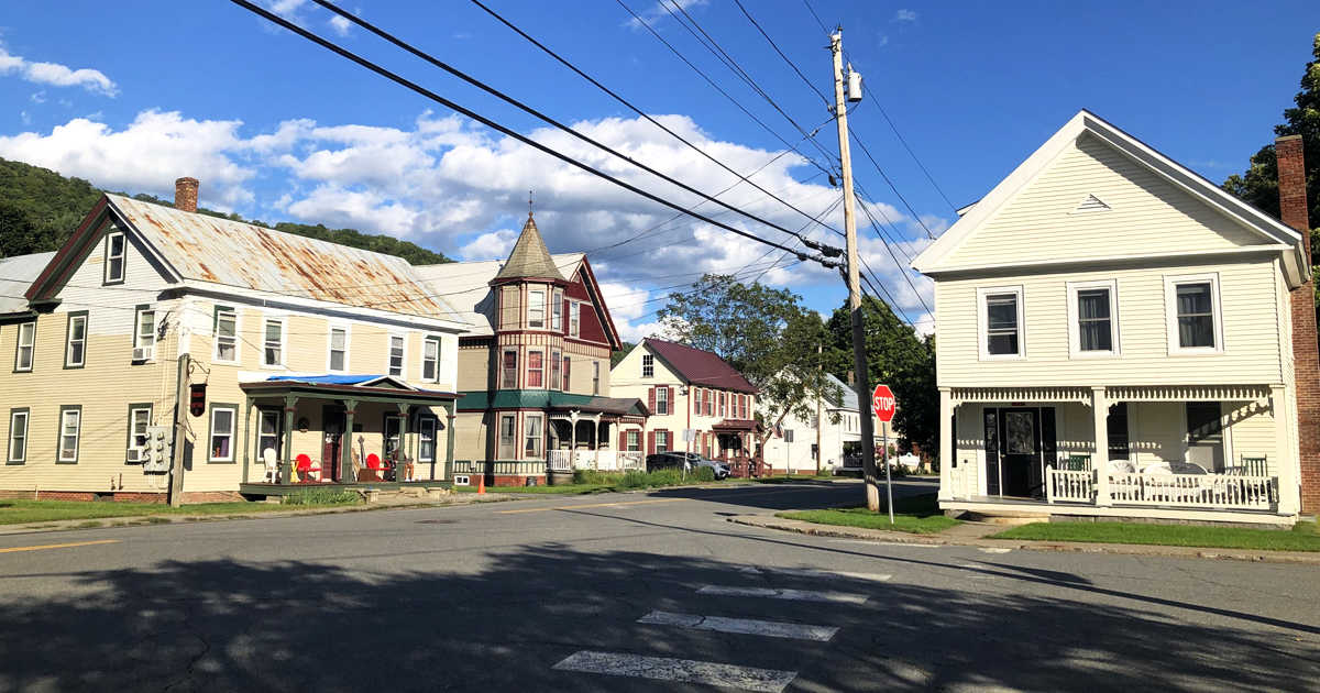 The Gorgeous Town In Vermont That'll Make You Feel Like You're In A ...