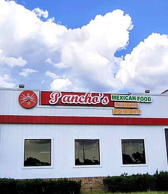 The Carne Asada Burrito At This Humble Restaurant In Kansas Is Out-Of-This-World Delicious