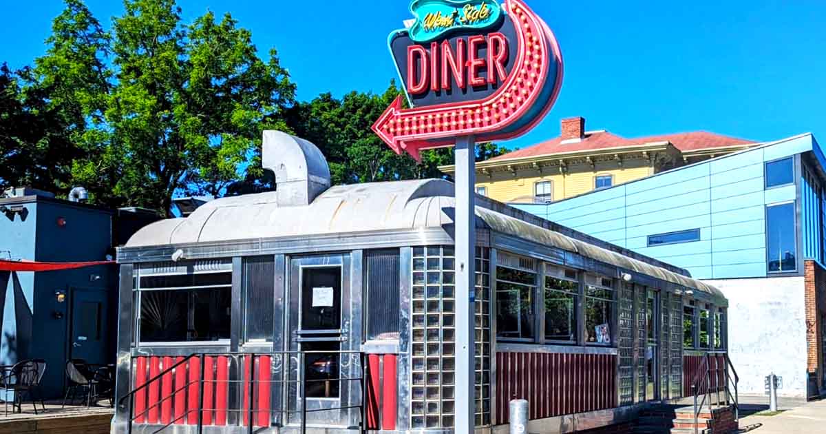 The Iconic ‘50s-Style Diner In Rhode Island Where You Can Still Eat For ...