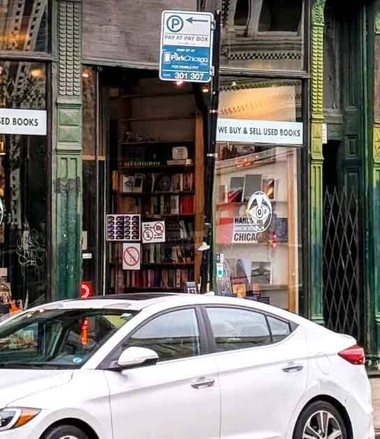 This Massive Bookstore In Illinois Is A Labyrinth Of Literary Treasures Waiting To Be Explored