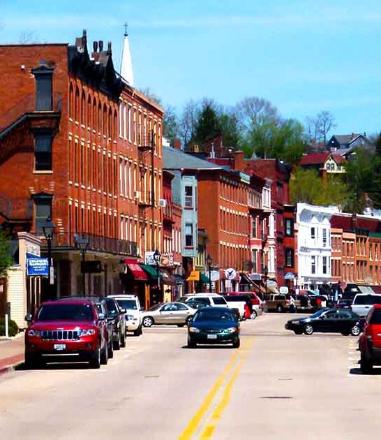 illinois movie towns hallmark ftr