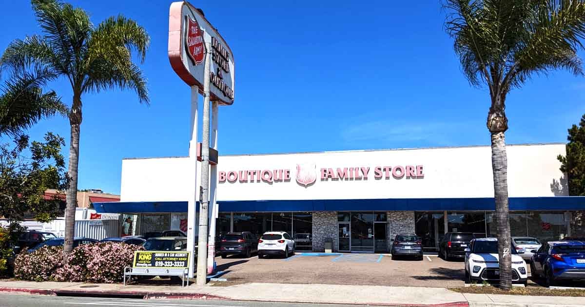 11 Massive Secondhand Stores In California Where You Can Fill A Whole ...