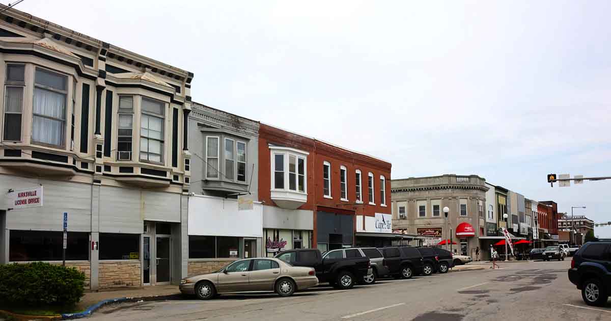 This Scenic Town In Missouri Where Everyday Living Costs About 21% Less ...
