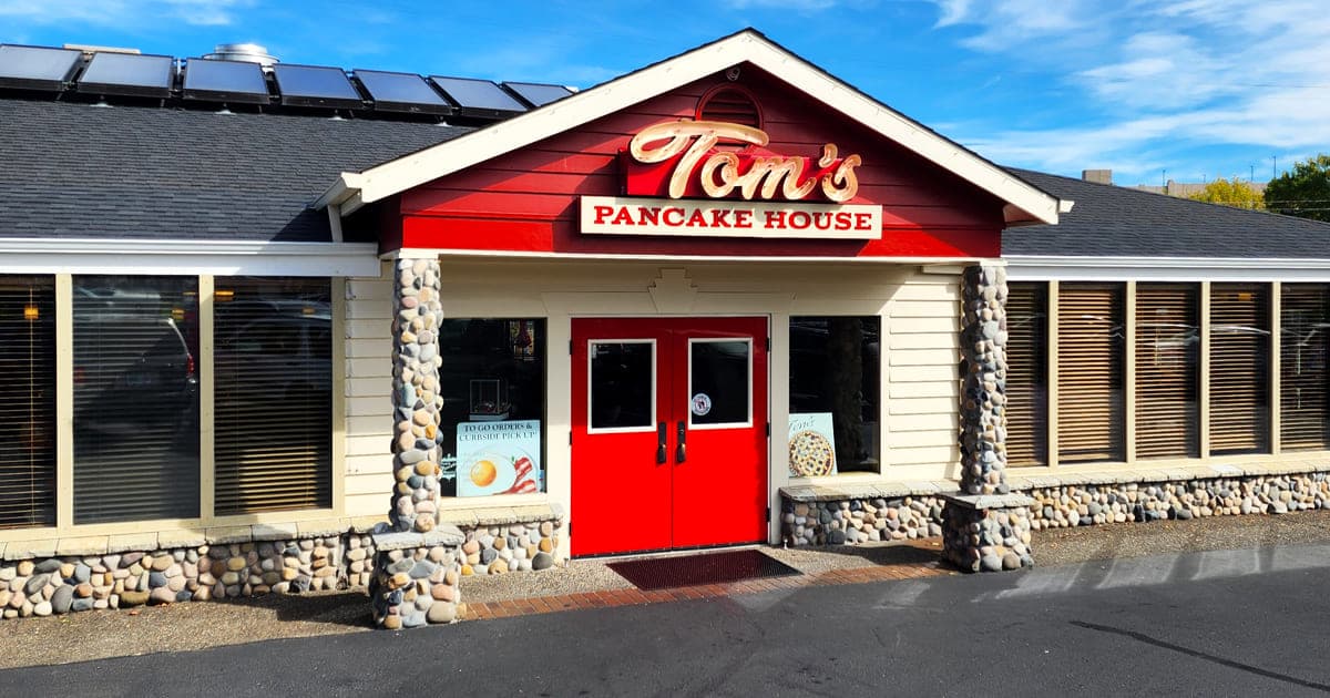 This Pancake House In Oregon Has An $11.69 Breakfast That’ll Keep You ...