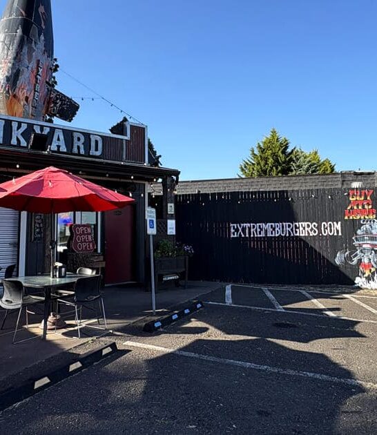 oregon delicious burger restaurant ftr