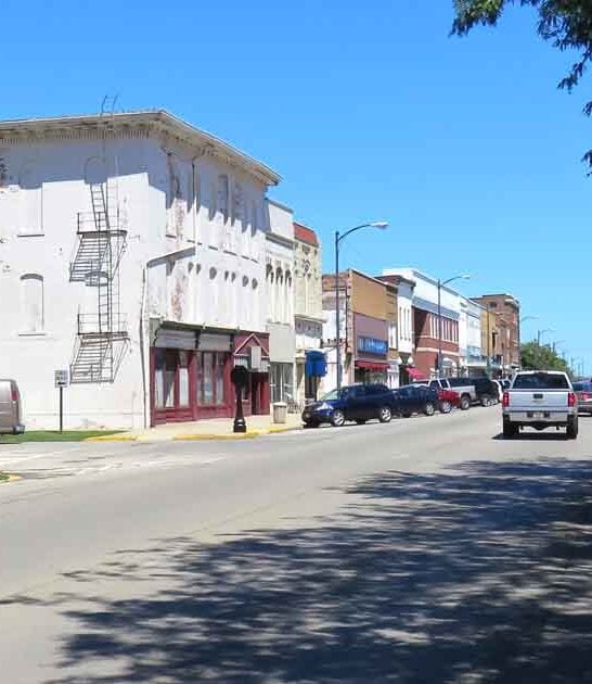 quaint towns illinois life ftr