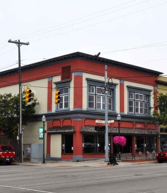 rent cheap michigan town ftr