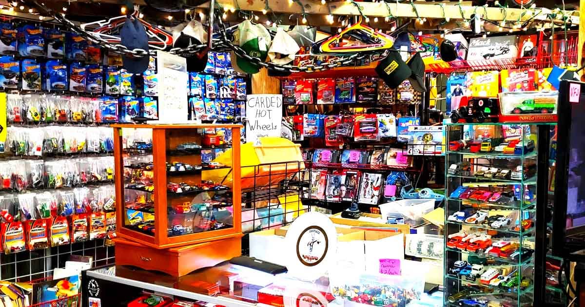 The Massive Flea Market In Rhode Island Where Bargain Hunters Score ...