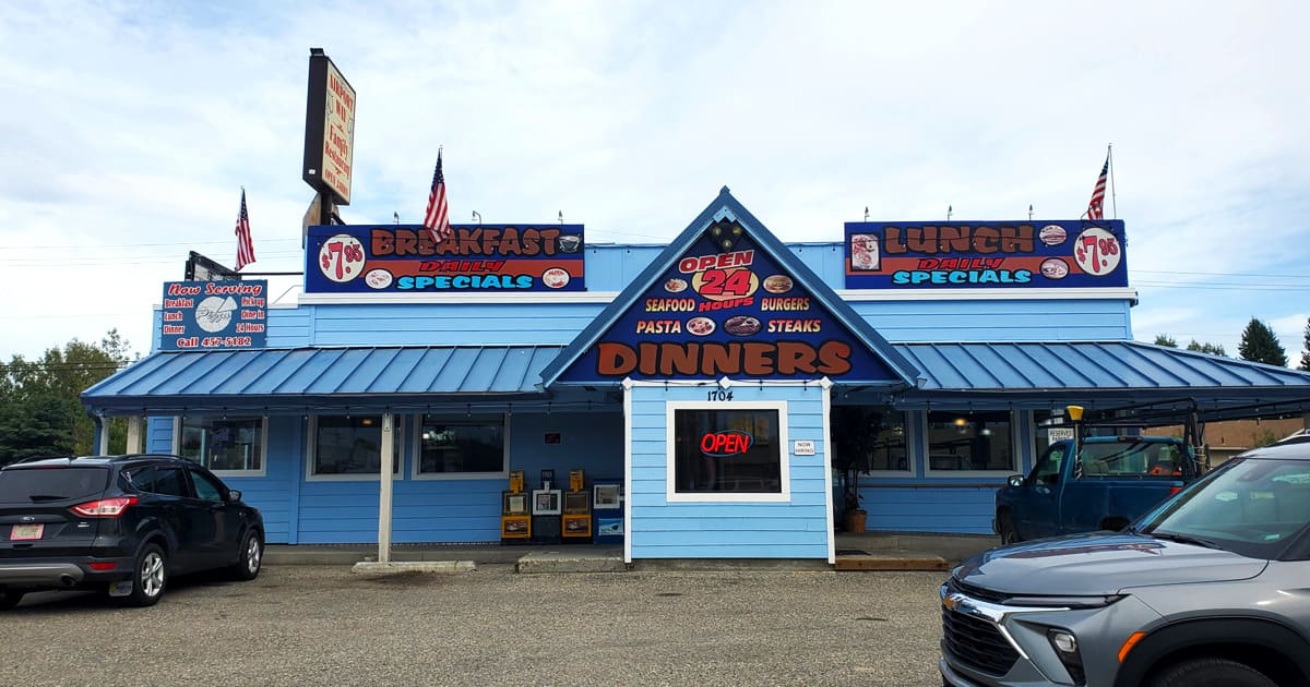 The Skillet At This Humble Restaurant In Alaska Is So Good, You'll ...