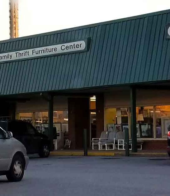 store delaware thrift gigantic ftr