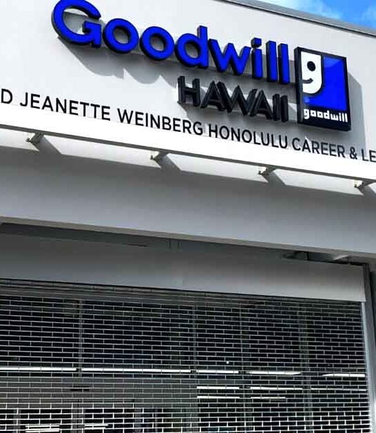 thrift store enormous hawaii ftr