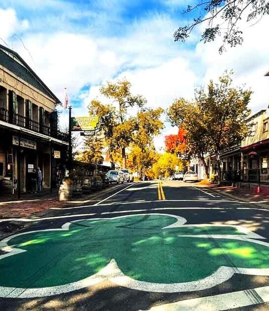6 Picturesque Towns In California That Feel Like A Cozy Hallmark Movie Set