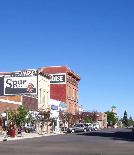 towns wyoming rentals 1000 ftr