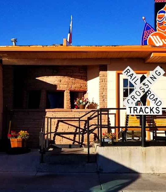 wyoming drive vintage car ftr