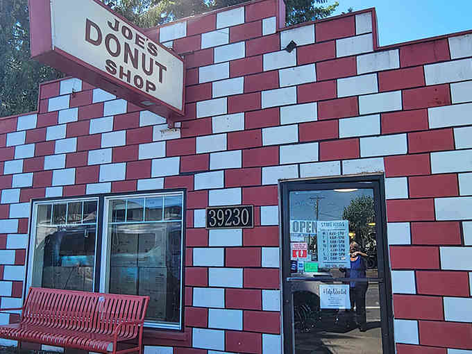 That red and white checkerboard exterior isn't just eye-catching, it's a beacon of breakfast happiness since the '70s.