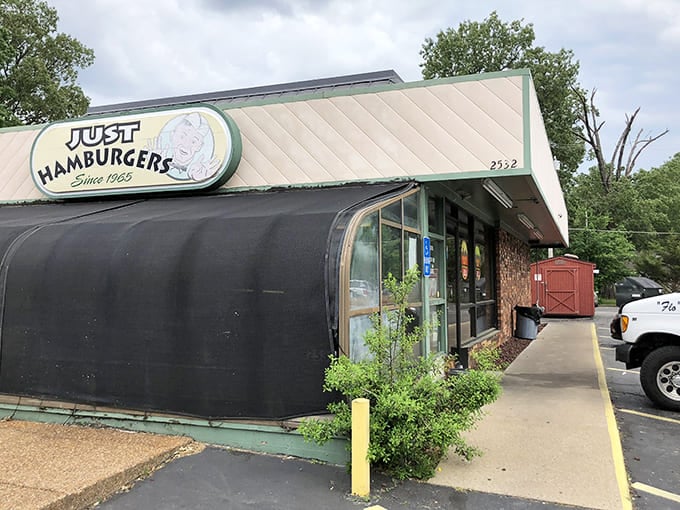 The original Just Hamburgers building stands like a culinary time capsule, promising burger perfection behind its unassuming facade. Since 1965, this Paducah landmark has been keeping it deliciously simple.