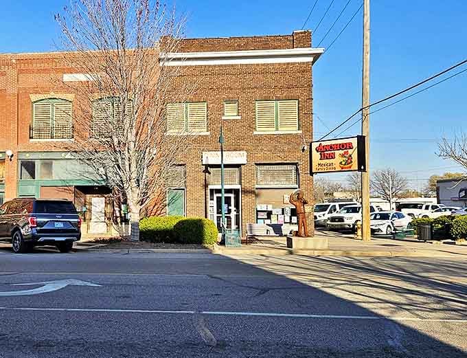 Hutchinson's worst-kept secret stands proudly on the corner, its vintage sign beckoning hungry travelers like a culinary lighthouse in a sea of chain restaurants.