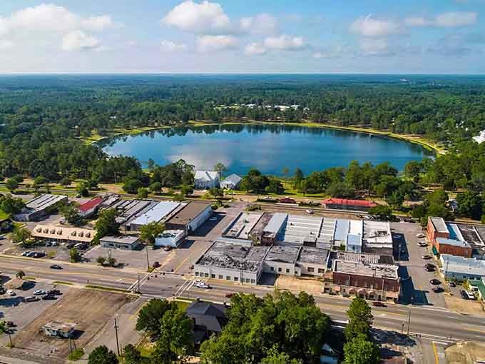 That perfectly round lake isn't a trick of the camera, it's one of only two naturally circular lakes on Earth.