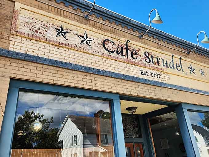 Those stars flanking the name aren't just decoration; they're a preview of the five-star hash browns waiting inside.