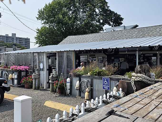 Those pirate skulls under the roof know what's up &ndash; this is where treasure hunters come for Connecticut's seafood bounty.