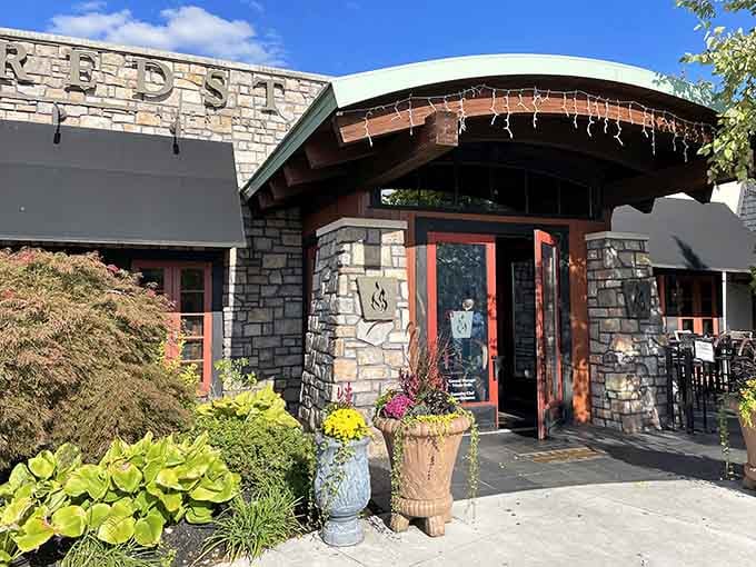 At Redstone American Grill, they've clearly spent time perfecting their approach to this classic dish.