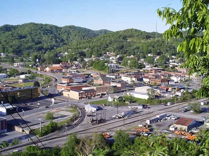 Main Street Richlands stretches out like a postcard&mdash;quiet, charming, and free from the usual tourist hustle.
