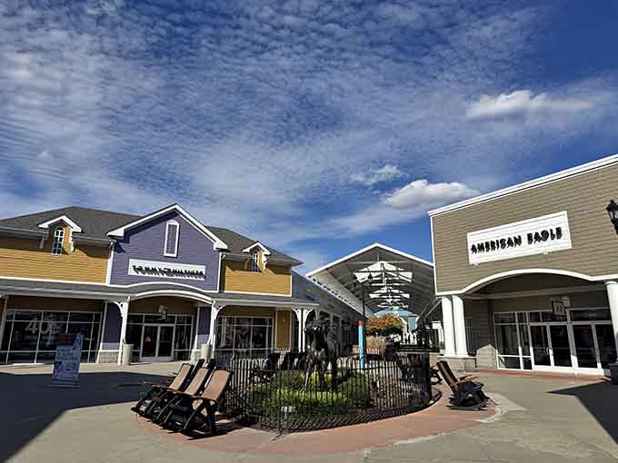 The covered walkways provide shelter when Pennsylvania weather decides to throw a tantrum during your shopping spree.