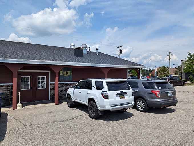 That barn-red exterior isn't just for show; it's a beacon calling hungry souls to breakfast salvation.
