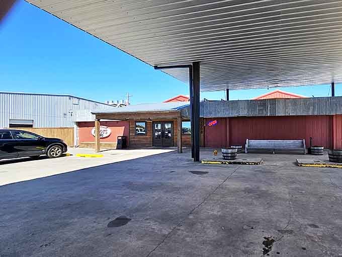 Blue skies and BBQ dreams&mdash;Hoot's covered patio offers the perfect spot to contemplate life's important questions, like "Should I order seconds?"