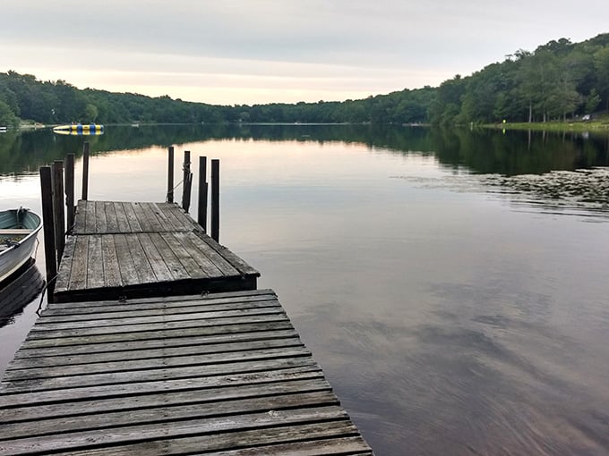 That mirror-smooth water isn't Photoshop trickery, it's just Mount Tom Pond showing off its best side.
