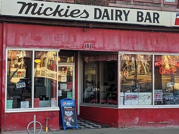 The vintage storefront practically whispers "we've been doing this right since your grandparents were young and hungry."