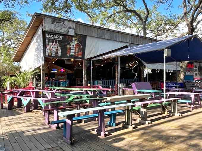 Skipper's rustic exterior welcomes you with a rainbow of picnic tables under Spanish moss-draped oaks&mdash;Florida's version of a Hemingway hideaway.