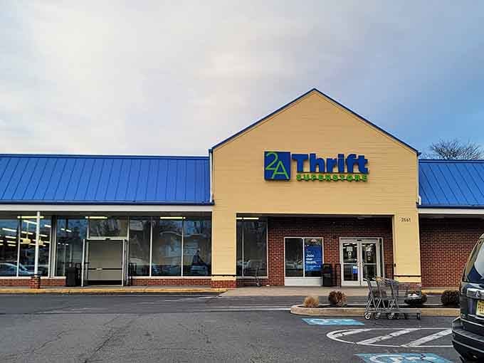 That cheerful yellow exterior and blue roof practically shout "come find your next treasure" from the parking lot.